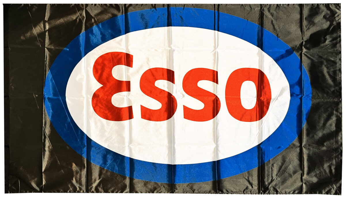Esso Black Landscape Flag / Banner 5 X 3 Ft (150 X 90 Cm) - Flags Delivery